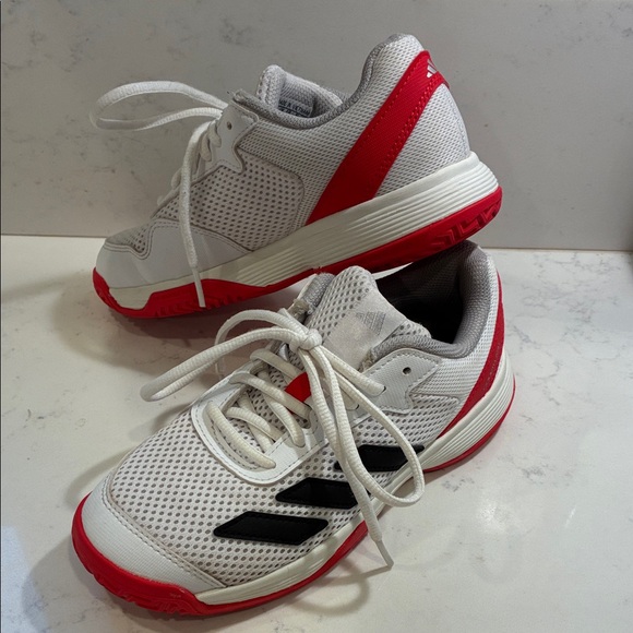 adidas | Shoes | Adidas Courtflash Girls Court Shoes Size 2 | Poshmark